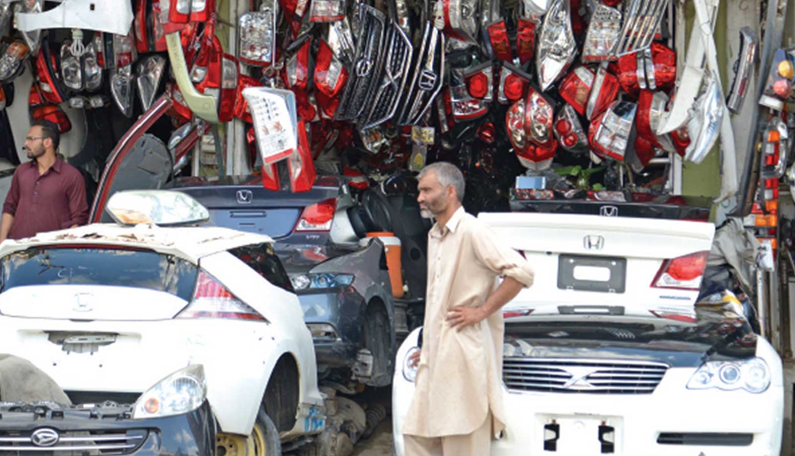 A Guide to the Markets in Karachi - DreamzCarz
